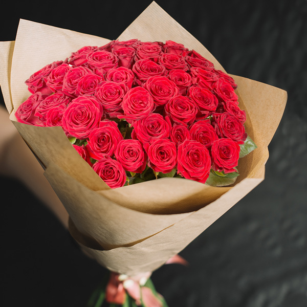 Bouquet de roses "58 GRANDES ROSES ROUGES" - Livraison Express | Florajet