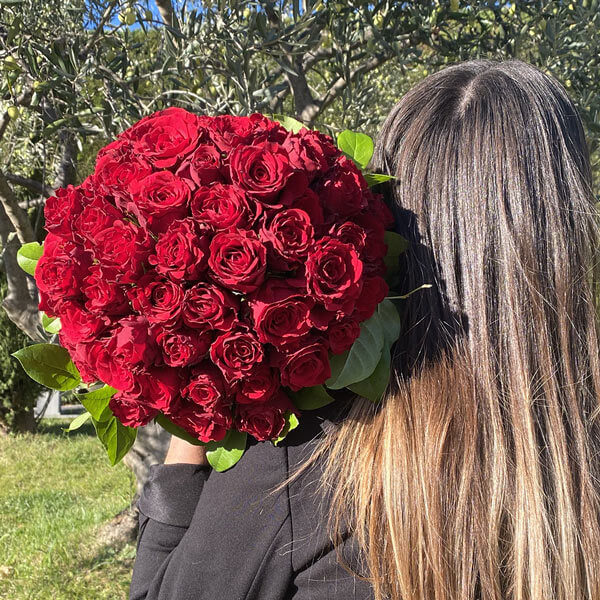 Bouquet de 70 roses rouges - Livraison Express | Florajet
